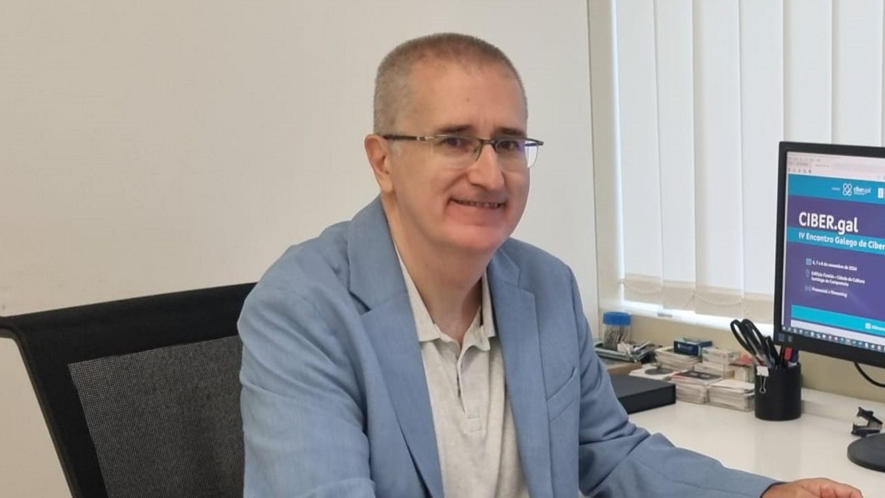 Adrián Lence, de Amtega: «Toda persona que utilice un teléfono móvil va ...