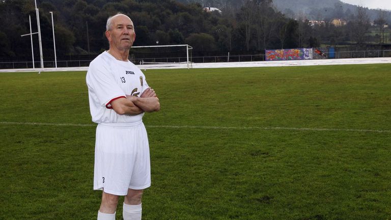 El fútbol llora la pérdida de la leyenda noiesa Julio Mato, Matito