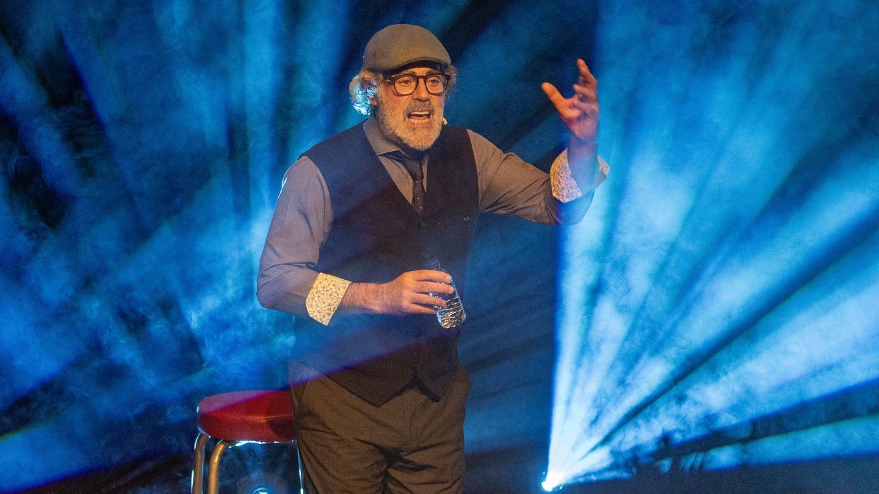 Carlos Blanco, humorista: «Tendo máis ao humor blanco nesta época da ...