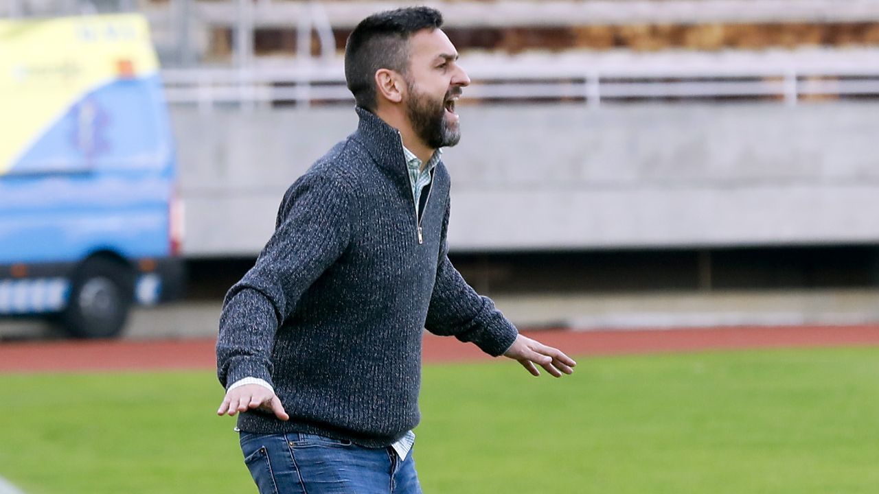 Arranca la era Míchel Alonso como entrenador del Arousa