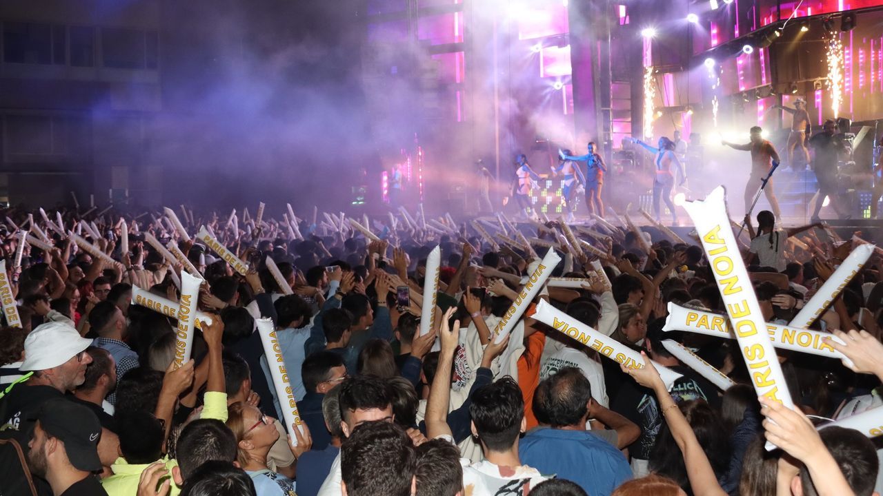 La París de Noia impresiona en Vegadeo en su estreno con Alba Navarro y ...