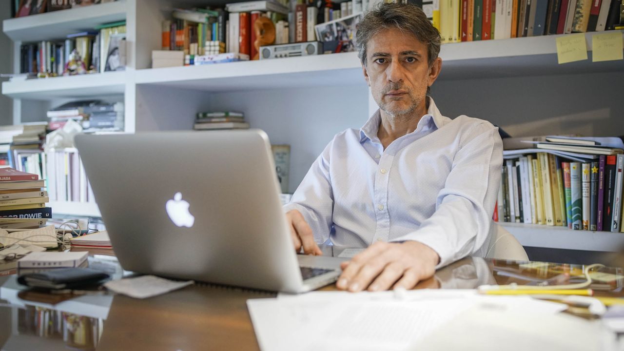 Juan Tallón gana el Premio Novela Europea con «Obra maestra»