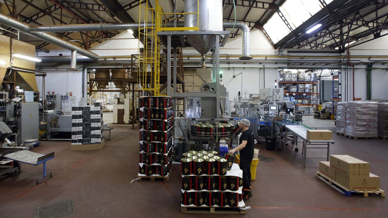 Cafés Candelas, de tostar el grano con leña a vender 800 millones de ...