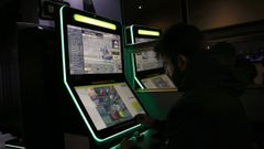 Máquinas de apuestas en un local de Barbanza
