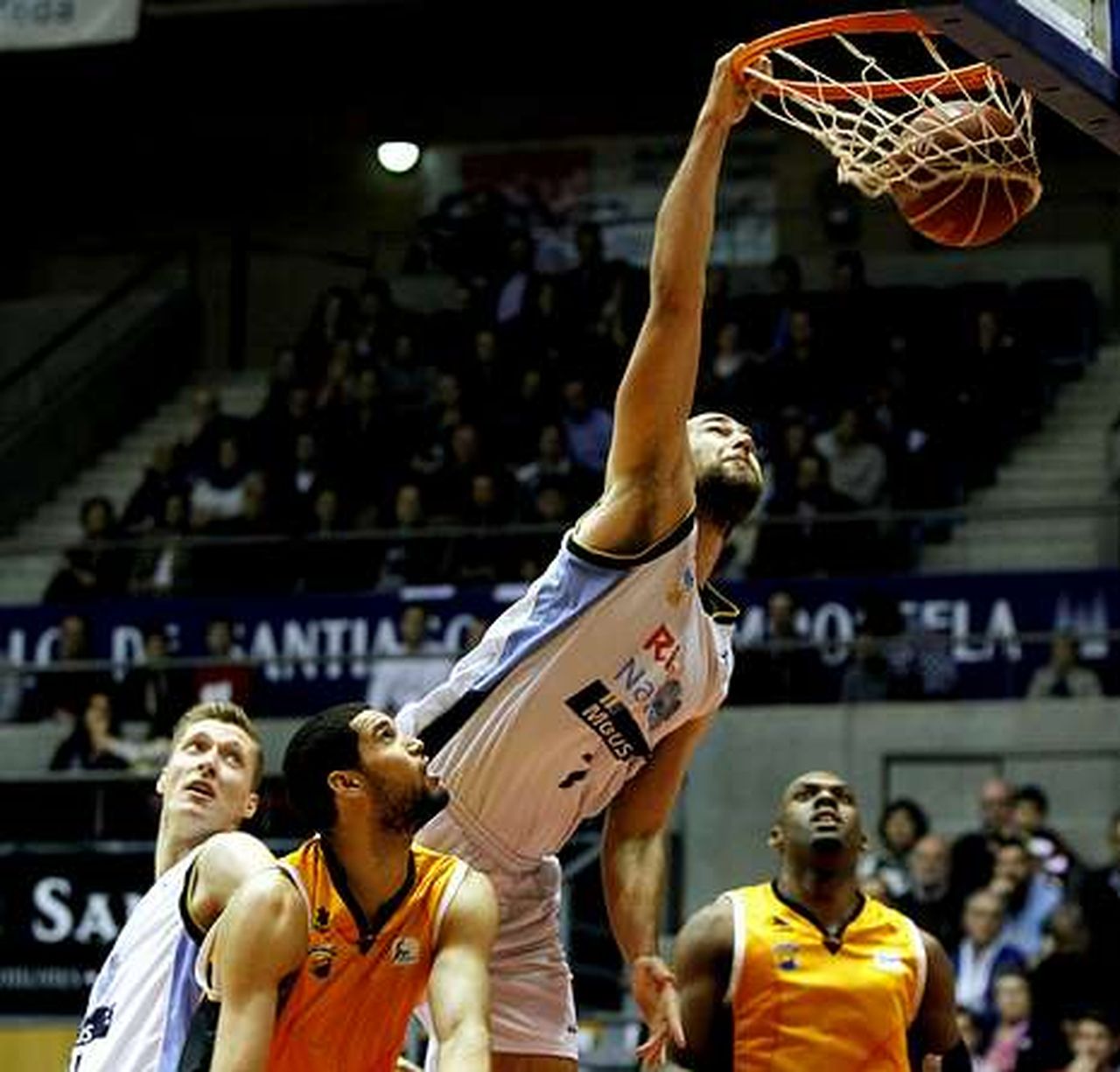 Mario Delas, el pívot con aire de filósofo y números de ingeniero