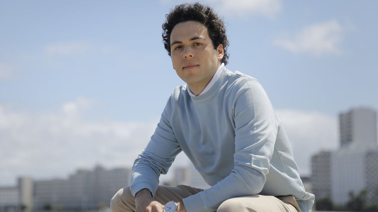 «Hice el mir cinco veces para poder entrar en cirugía plástica»