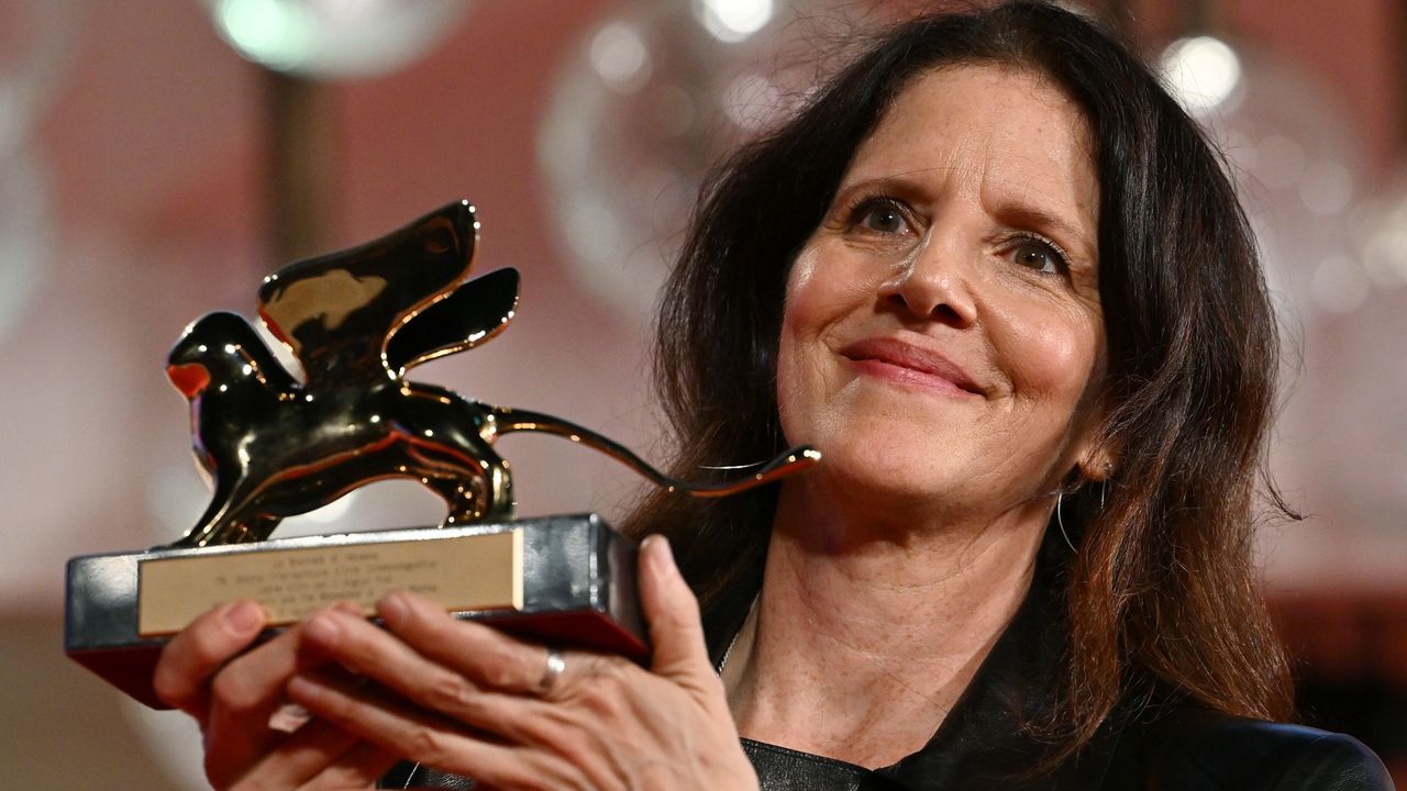 Generoso León de Oro para «All the Beauty and the Bloodshed» de Laura ...