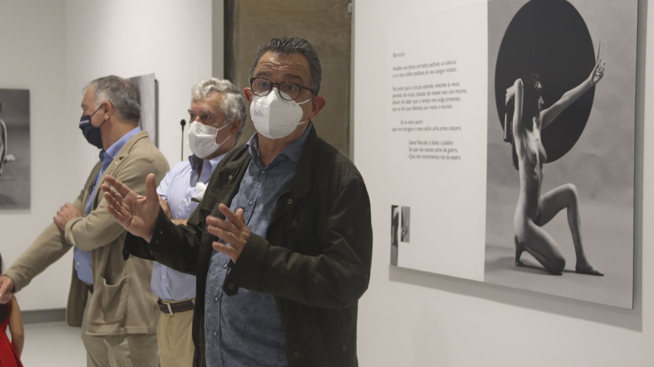 La muestra «Tigres coma cabalos» exhibe el legado creativo de Xela Arias