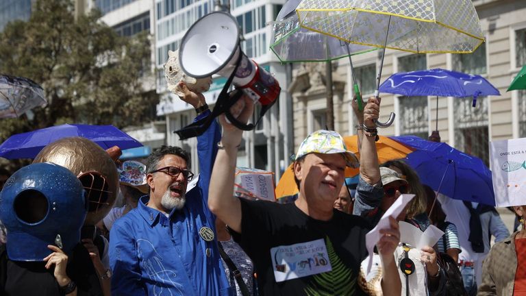 Marcha para defender los frescos de Urbano Lugrís en A Coruña