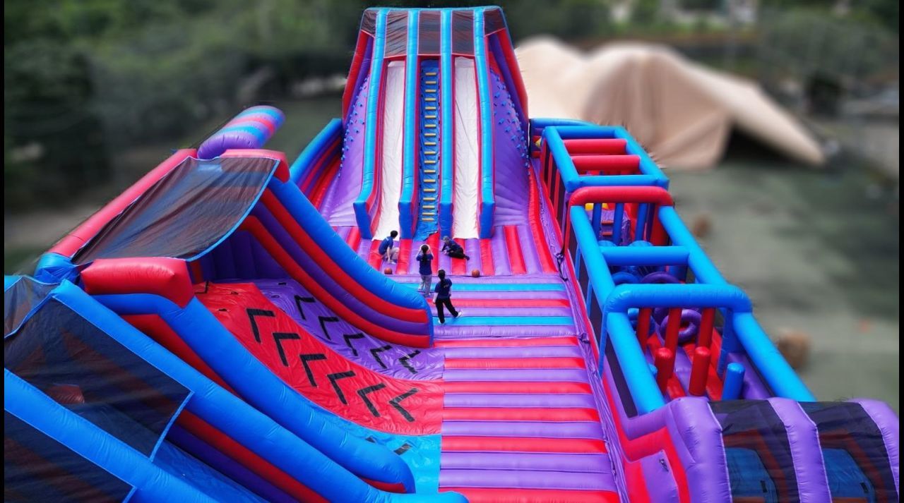 Unha das atraccións inchables para todos os públicos máis grandes de ...