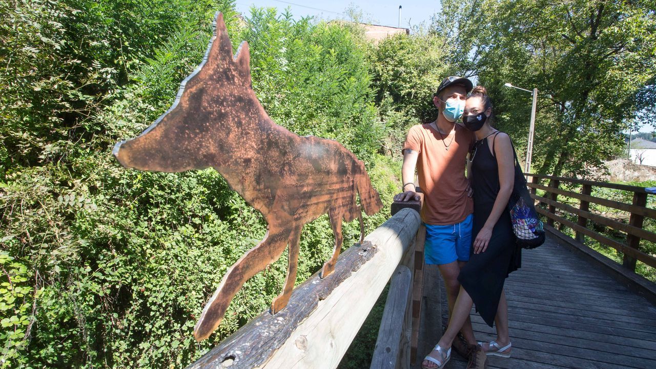 Los rusos que llenaron de arte las calles de Navia