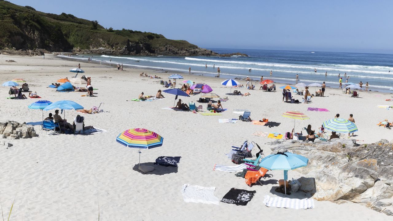 Un 35 % menos de incidencias en la playa de Caión este verano