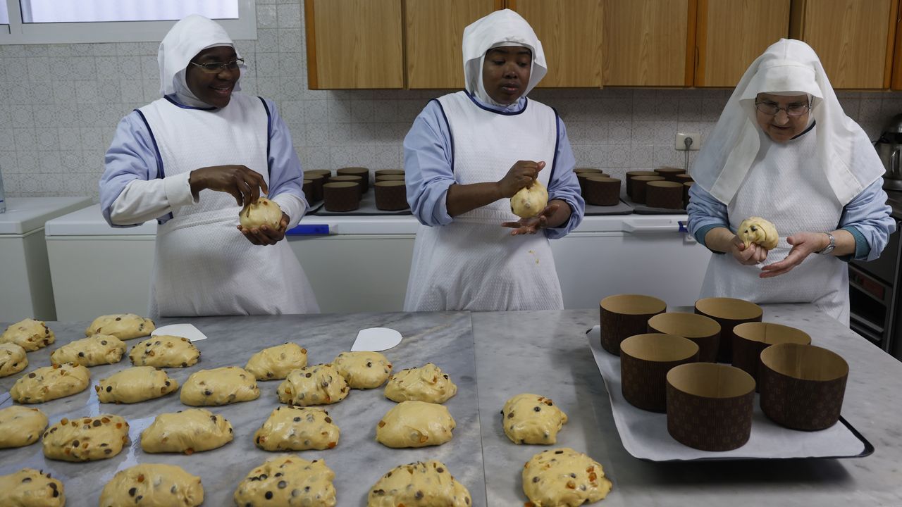 Las monjas clarisas de Ourense arrasan con su panetone: elaboran 150 al ...