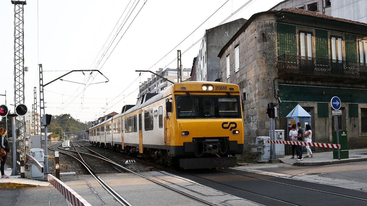 El tren Celta ya para en O Porriño y Redondela, en ambos sentidos