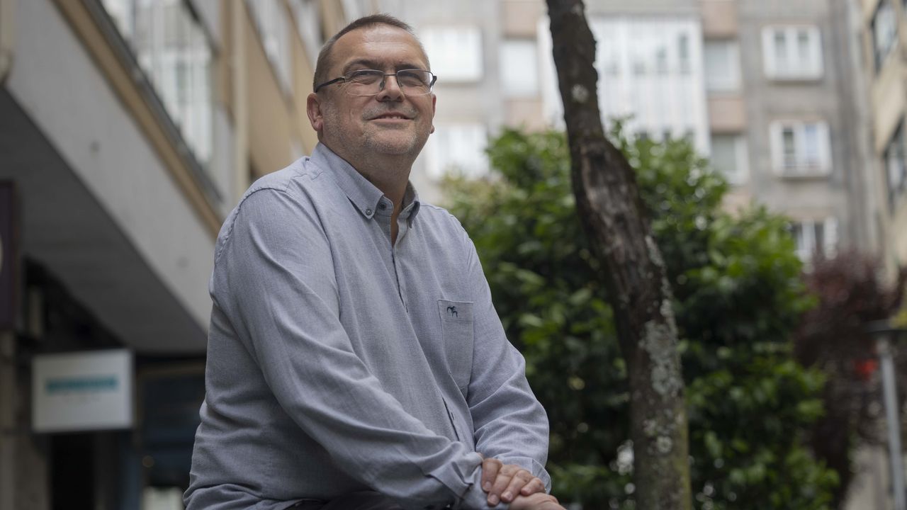 Miguel Fernández, responsable de empleo de Cáritas de Santiago: «Son un ...