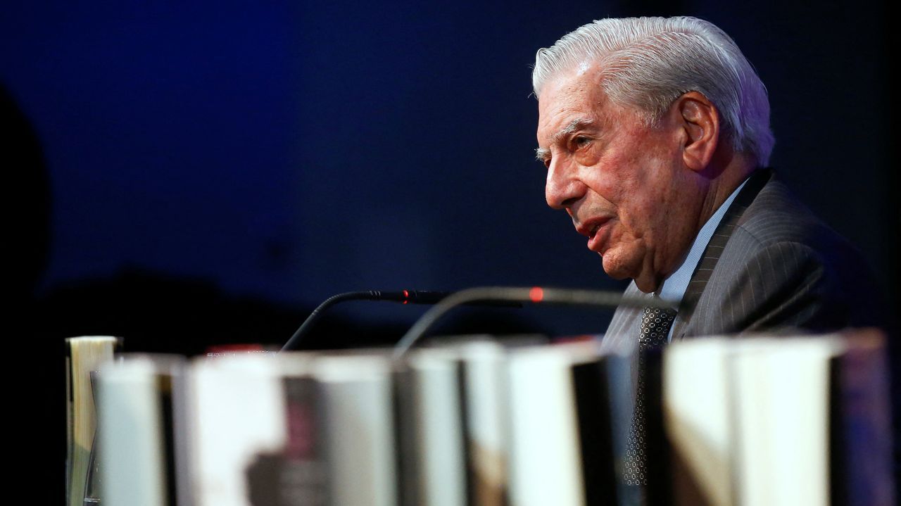 Latinoamérica despide al «maestro» Mario Vargas Llosa, «el peruano de ...