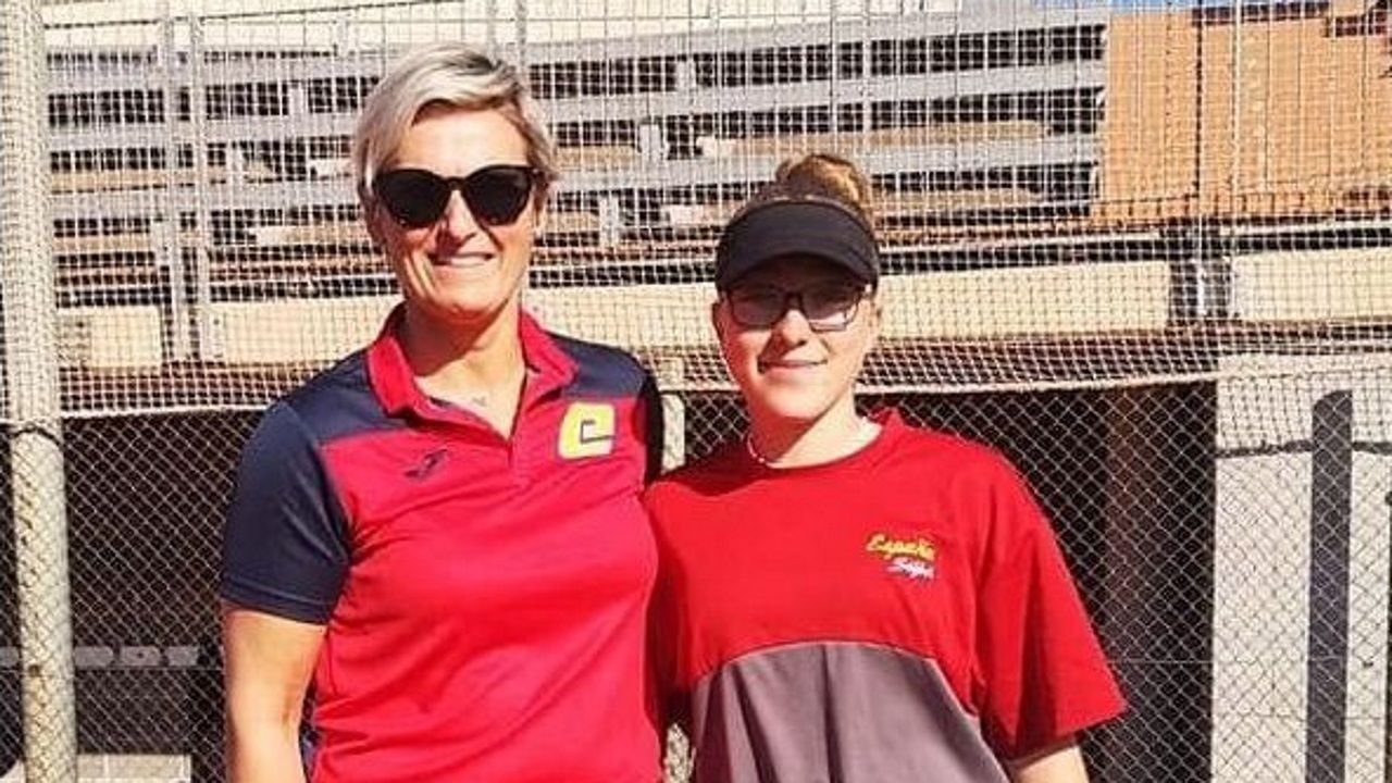 Una «leona» con el bate de Oroso, fichada por la Selección Española de ...