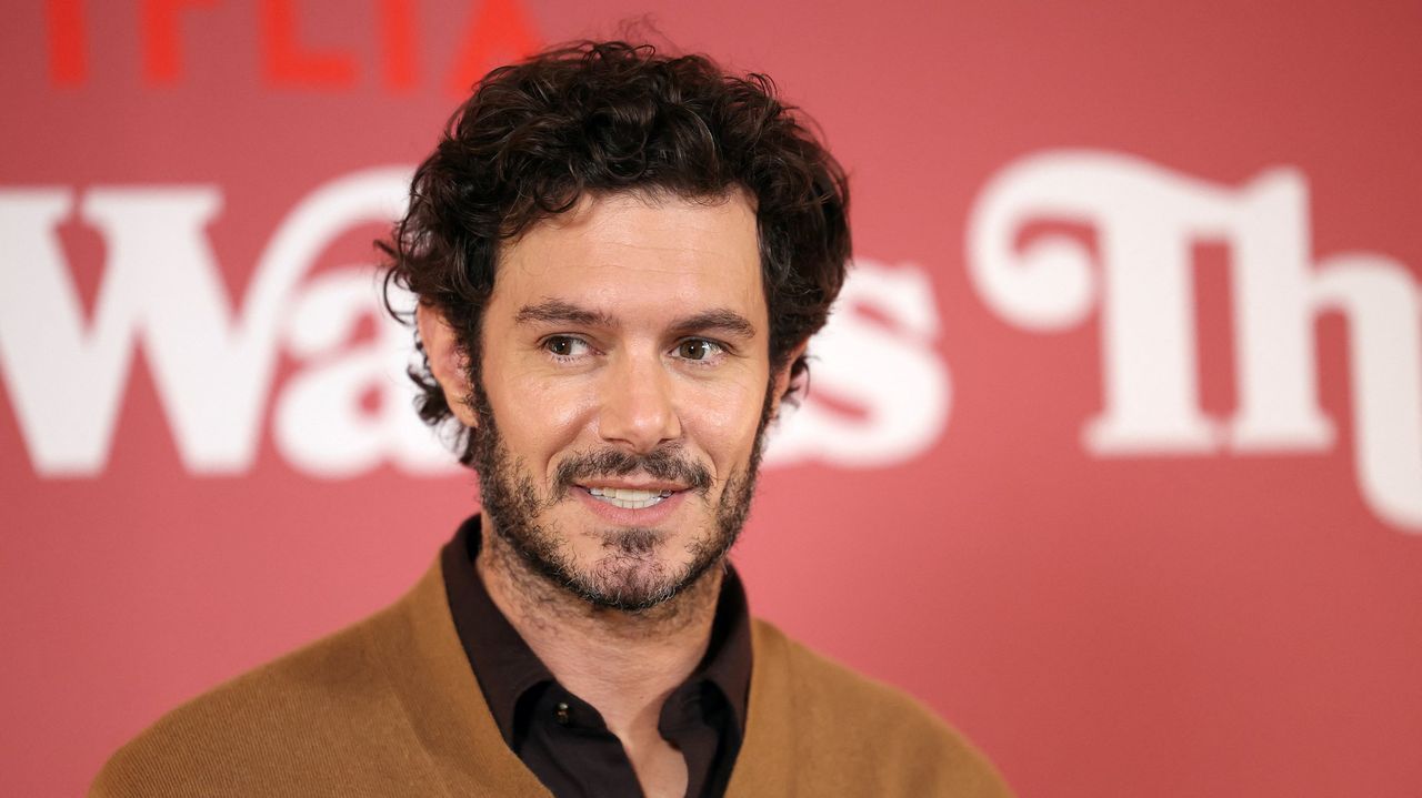 La exitosa vuelta de Adam Brody, el inolvidable Seth Cohen en «The O.C.»