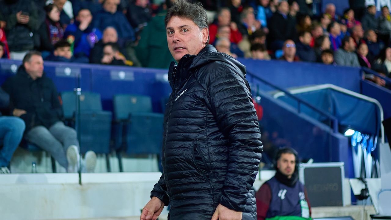 Alejandro Menéndez estrena era con victoria en el Racing Club Ferrol ...