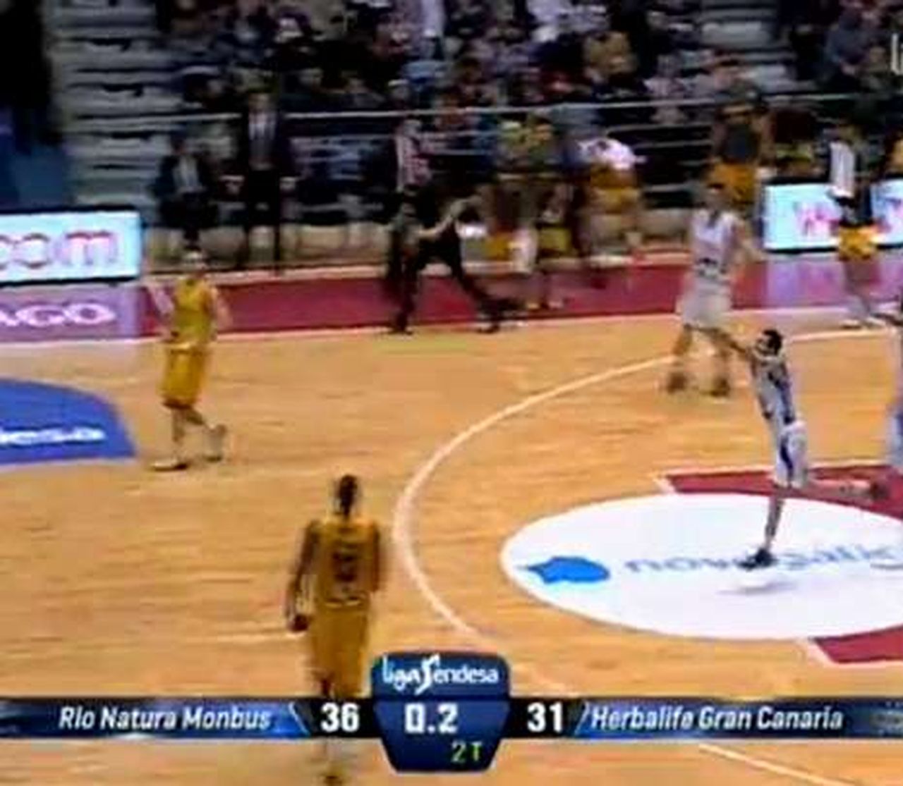 El no triple de Vasilis Xanthopoulos