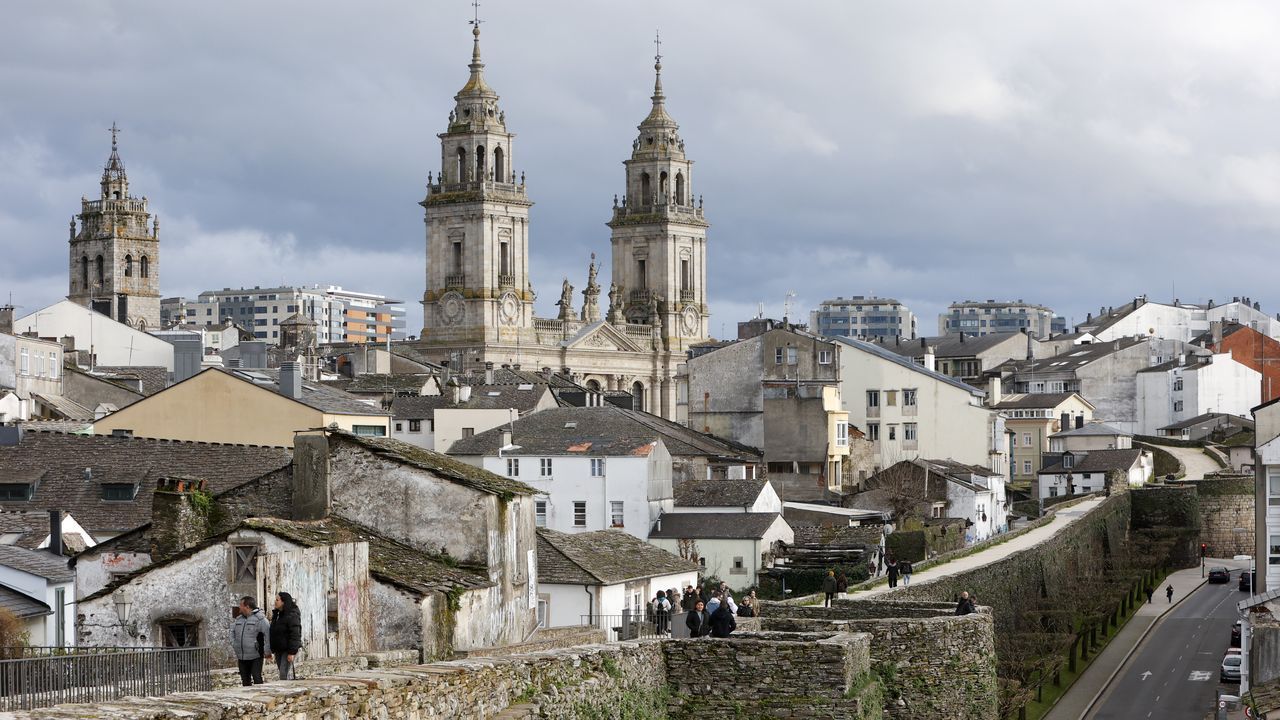 Muralla de Lugo: la peor y la mejor imagen de un monumento Patrimonio ...