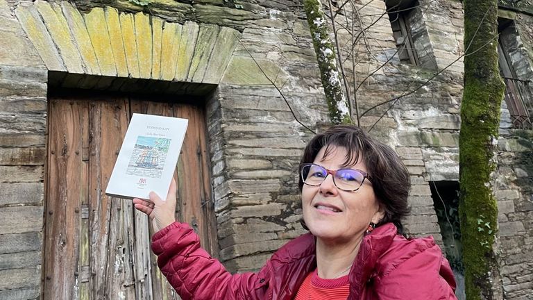 Celia Díaz, escritora: «A miña novela naceu ao imaxinar un esqueleto ...