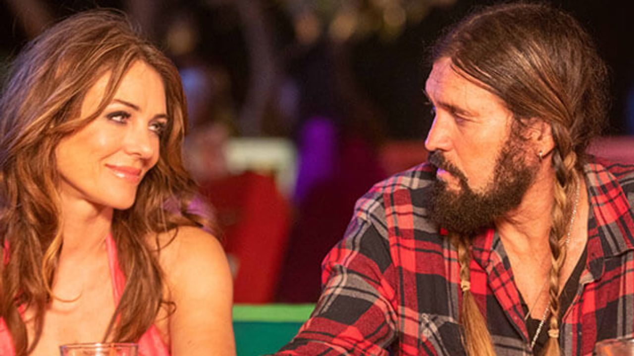 Elizabeth Hurley y Billy Ray Cyrus anuncian por sorpresa su romance