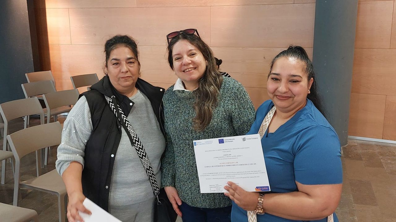 «Soy griega y venezolana, y ahora trabajo en la limpieza en Viveiro»