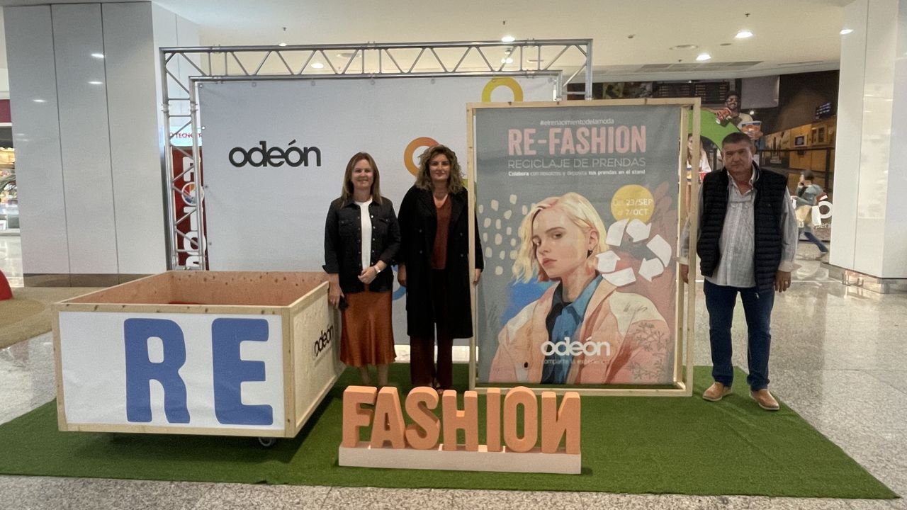 Odeón instala un cajón para recoger ropa usada y darle una segunda vida