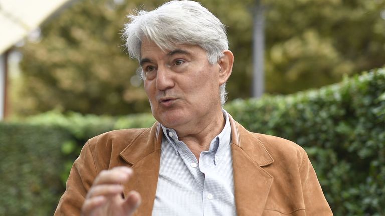 Alberto Losada, presidente de la Protectora de Animales de Lugo: «Nos ...