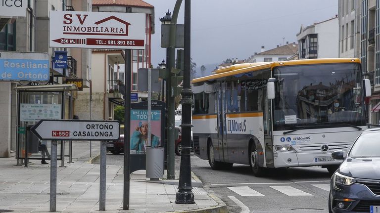 La línea municipal de autobús de Ames con Santiago tendrá una parada en ...