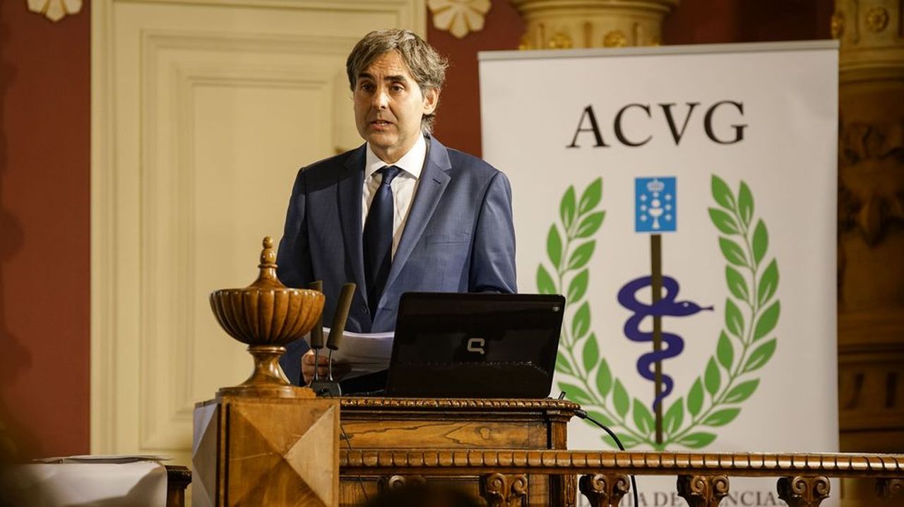 Alberto Portela recordó a Xavier Prado en el IES Otero Pedrayo