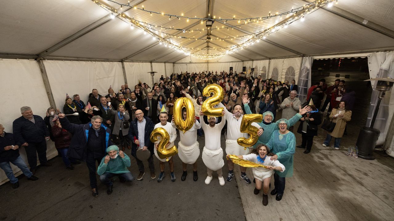 Libro sobre los 40 años del grupo de teatro Badius