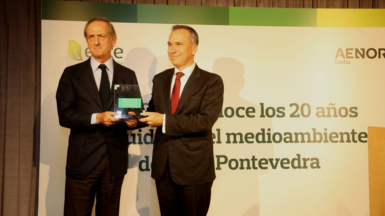 Aenor premia «los veinte años de cuidado medioambiental de Ence Pontevedra»