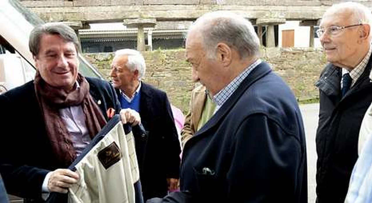 Negreira, Romay Beccaría y Francisco Vázquez, de comida en Coristanco