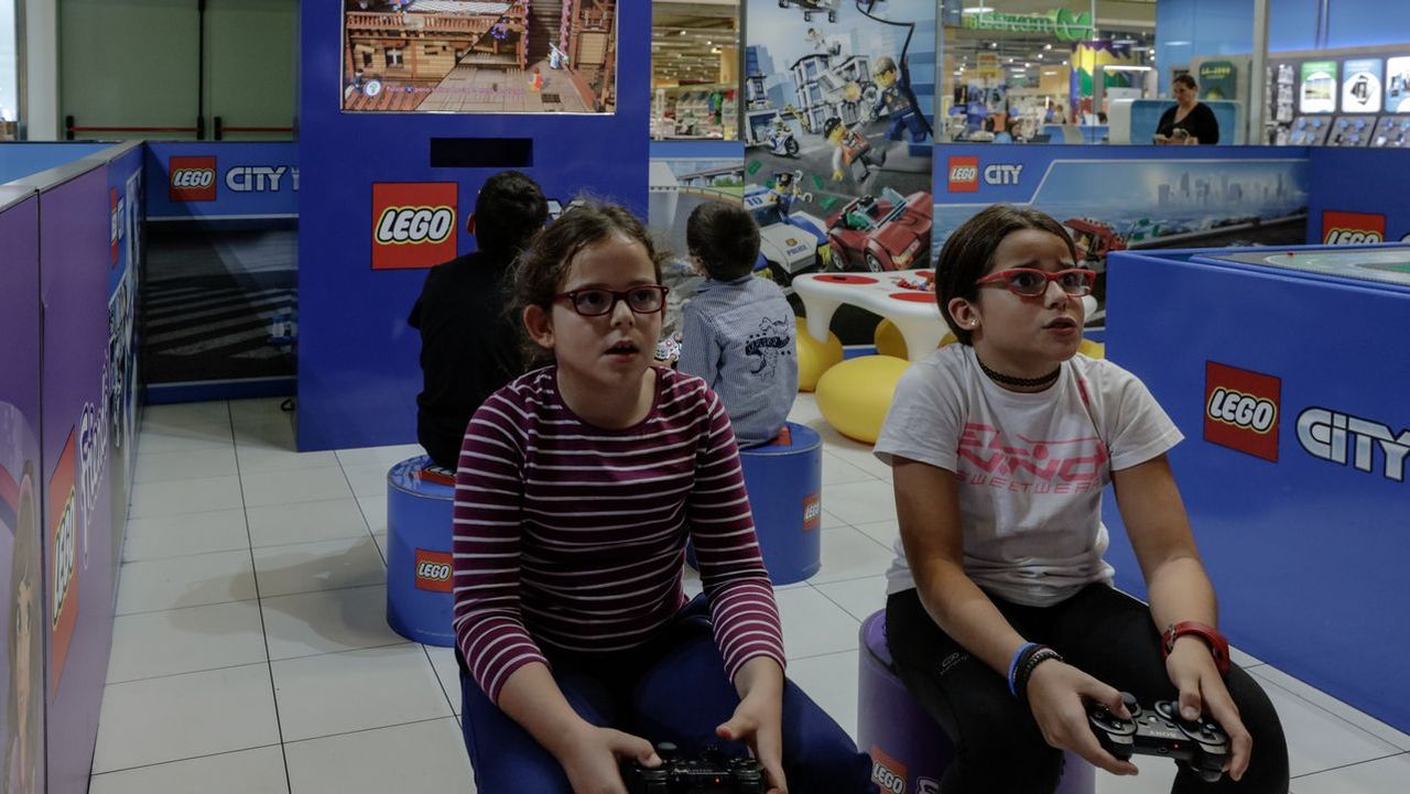 Jugar con Lego