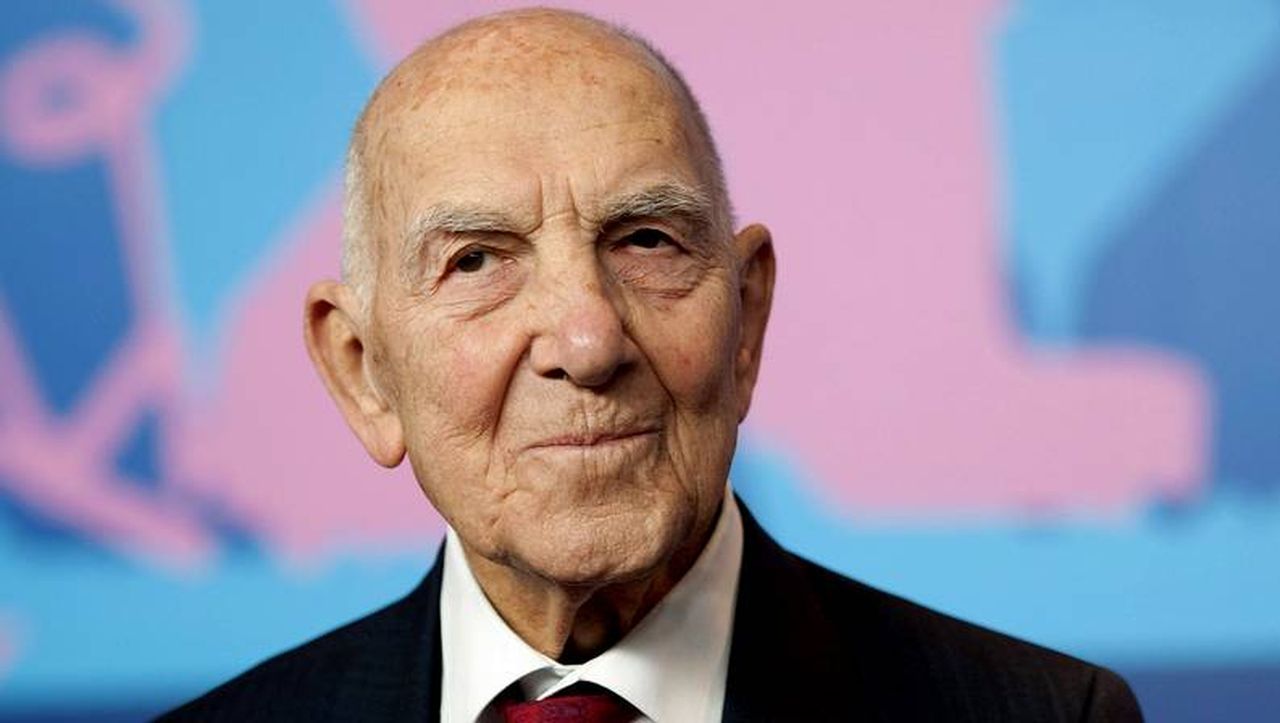 Fallece el francés Stéphane Hessel, autor del manifiesto «Indignaos»