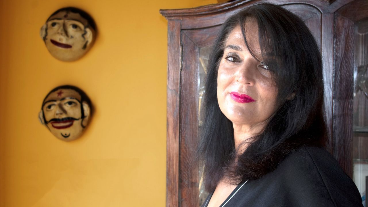 Rexina Vega lleva su última obra a la Feira do Libro de Redondela