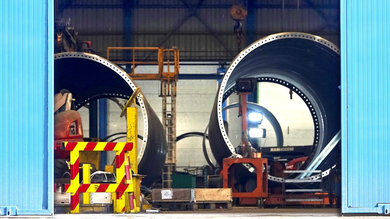 Gri Towers comienza la producción de torres eólicas en Ponteareas