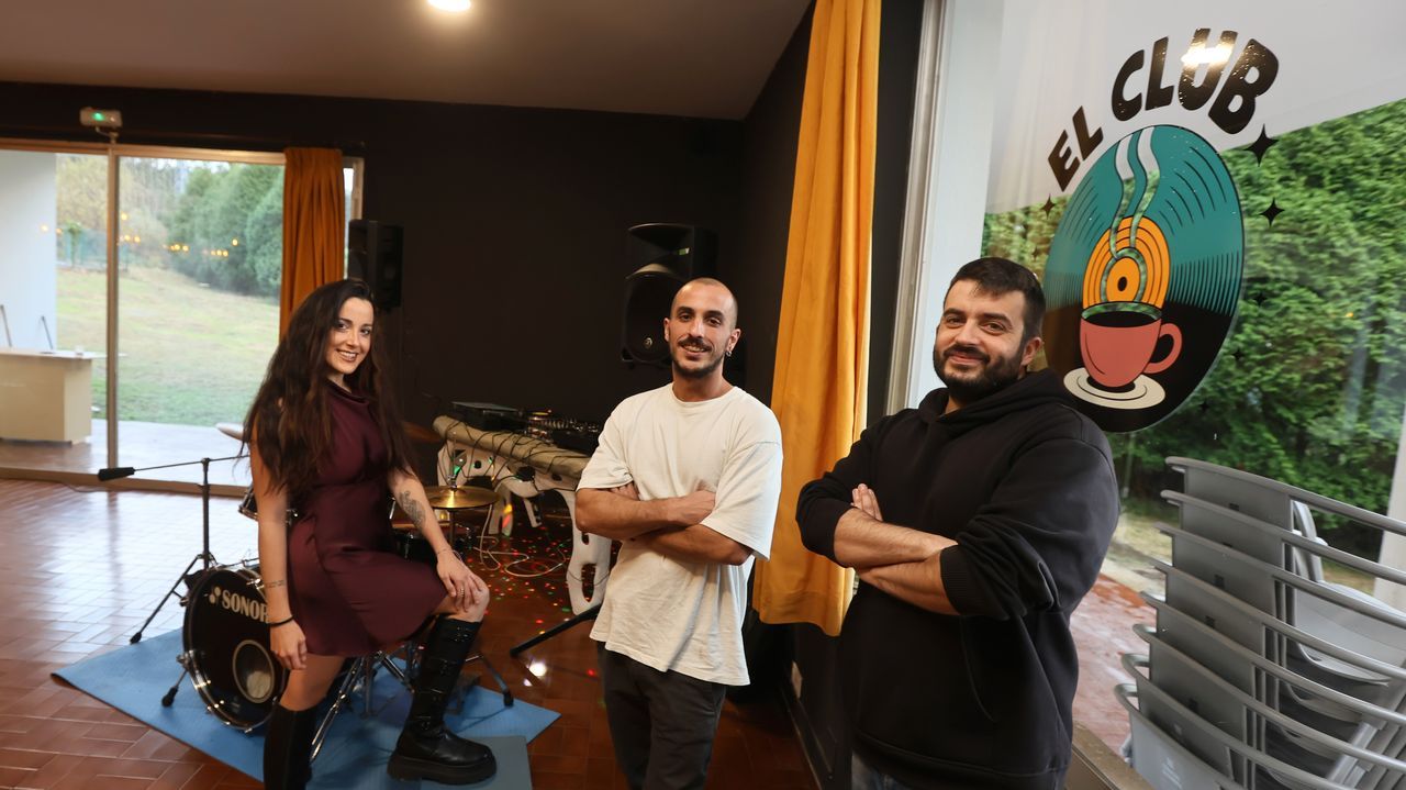 Inauguran en Río Covo el bar que se salvó de las llamas esta semana en el incendio de Cervo