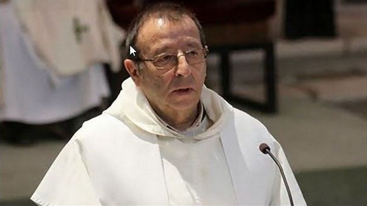 Fallece el padre Alejandro Pérez, el dominico que impulsó el hockey en ...