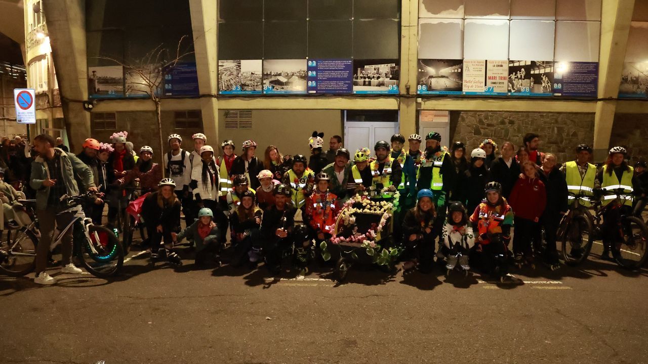 Los Galicia Rollers apuestan por la movilidad sostenible en A Coruña