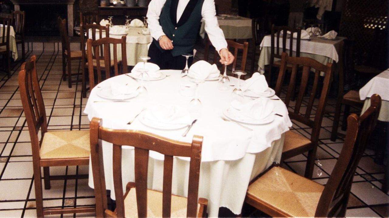Fianza en los restaurantes: la justicia avala el cobro de 510 euros por ...