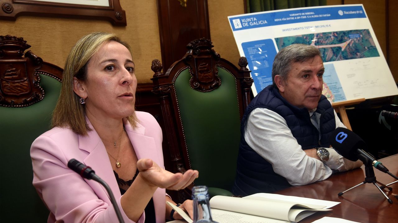 Infraestruturas pone la primera piedra de la variante de Ribeira ...