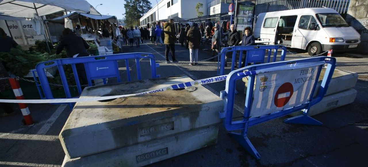 El feirón de Acea de Ama se protege de posibles ataques terroristas con ...