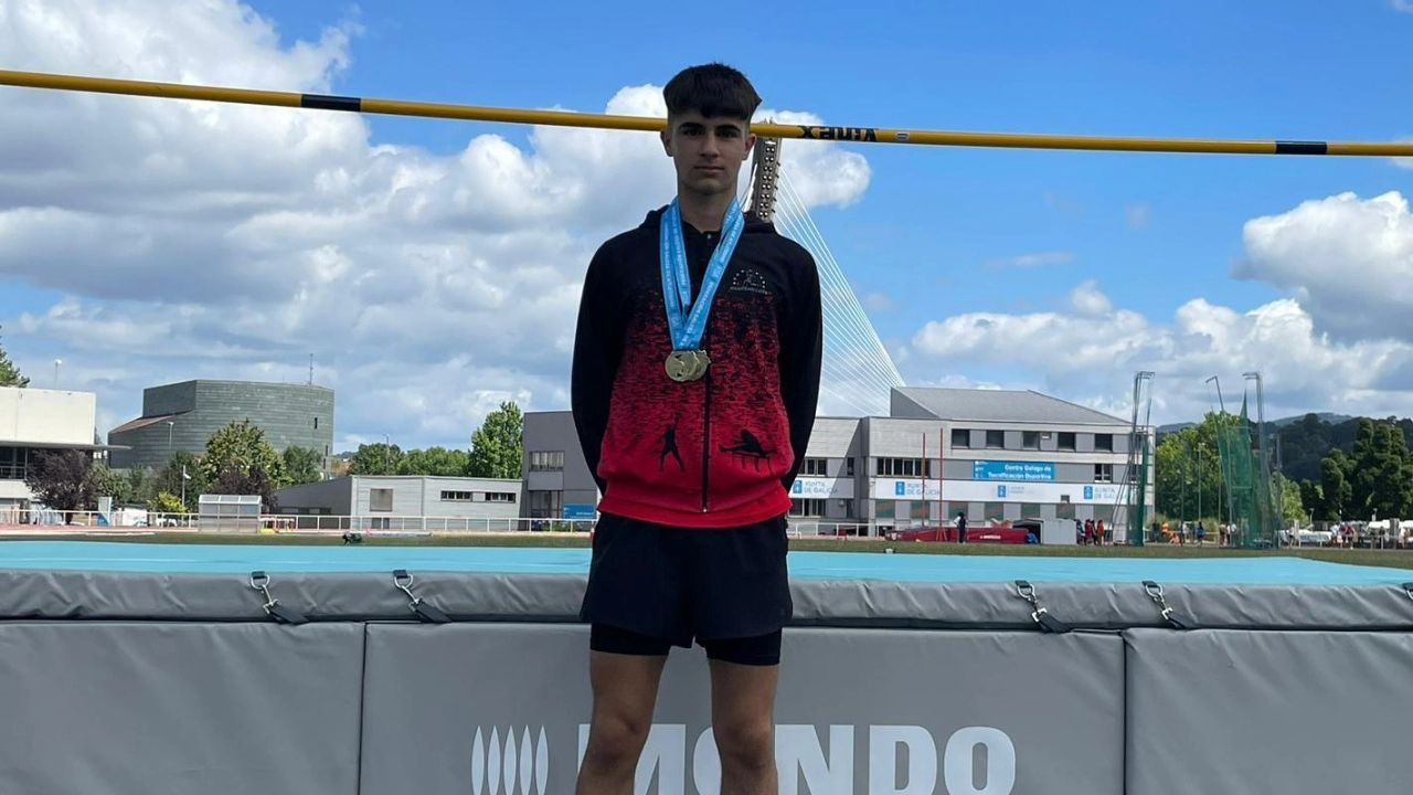 Beltrán Rivas cosecha dos medallas de oro en el campeonato gallego sub-16