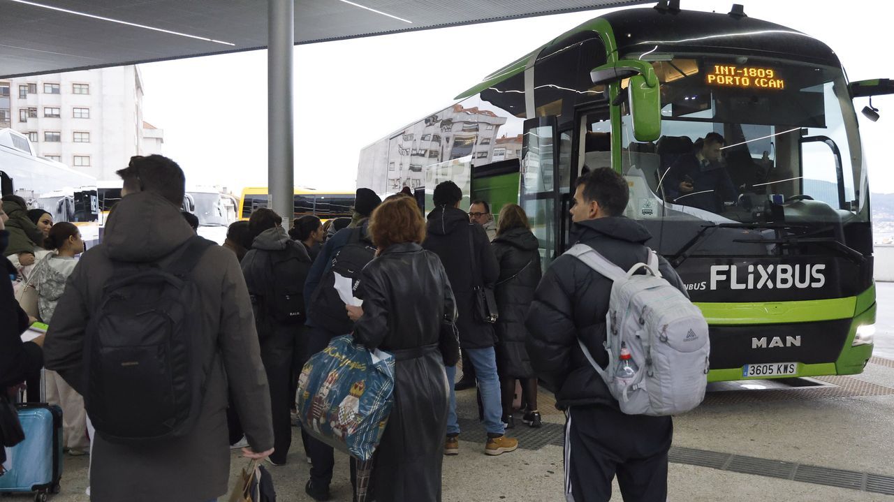 Vigo ya tiene buses con el aeropuerto de Oporto durante todo el día ...