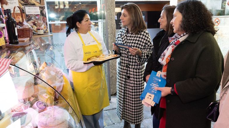 La Xunta aboga en la Praza de Abastos por bajar el desperdicio alimentario