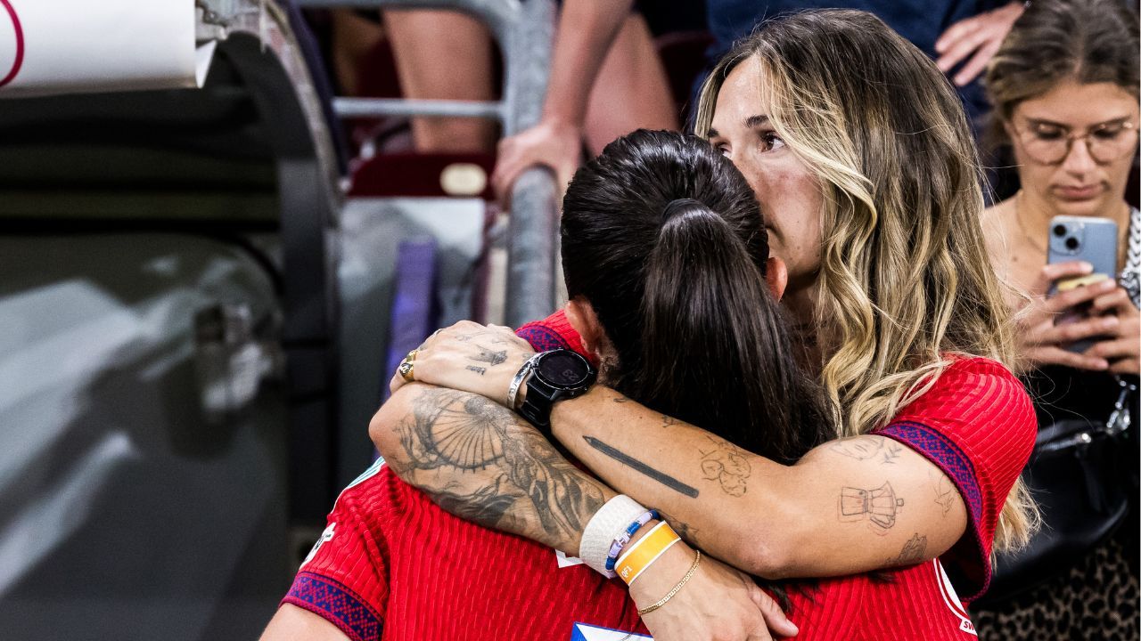 Mapi León arropa y consuela a su novia Ingrid Engen tras la derrota de ...