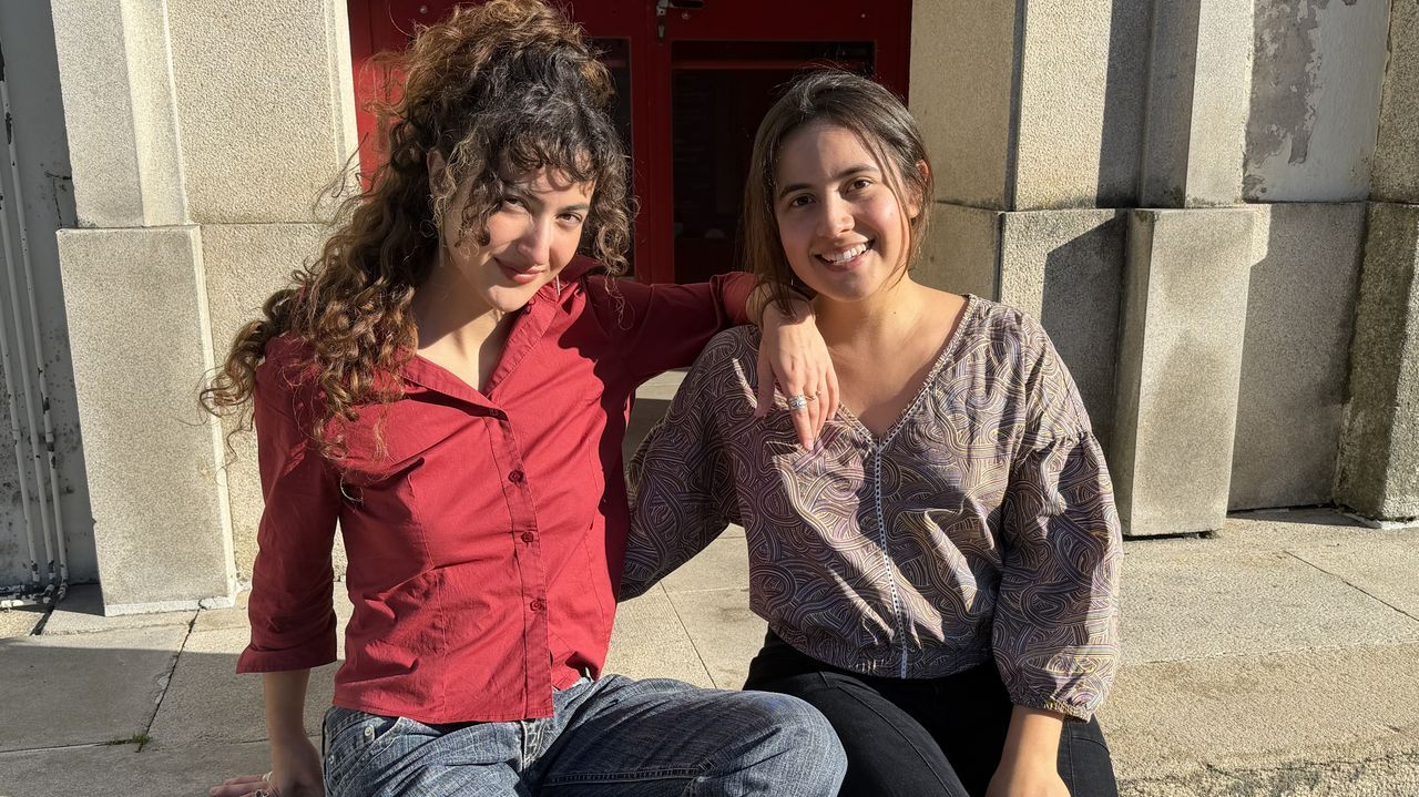 De Ferrol a Barcelona: dos alumnas del campus de Ferrol se cuelan en el ...